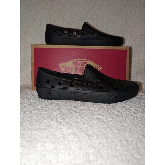 Vans | Shoes | Nwt Vans Mens Trek Slipon Shoes Black Lazer Cut Round ...